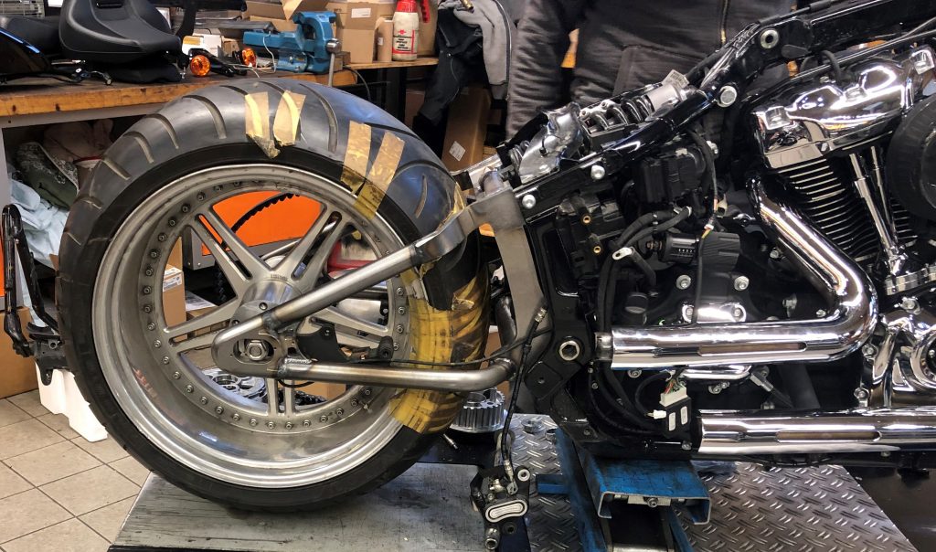 300 tire swingarm conversion kit for 2018-up milwaukee eight FLFBS fat ...